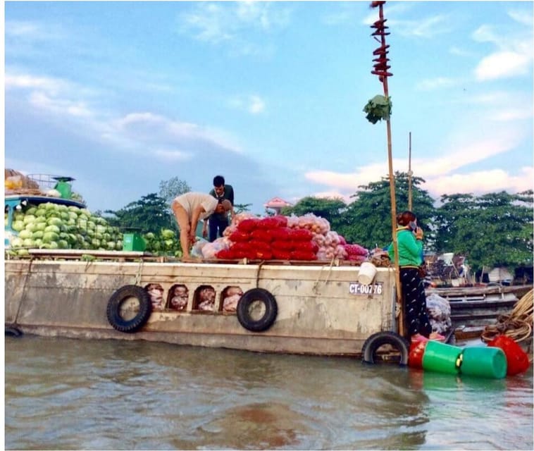 floating market boat trip everyday - Key Points