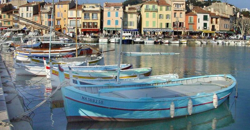 From Aix-en-Provence: Cassis & Luberon Full-Day Tour - Who Should Book This Tour?