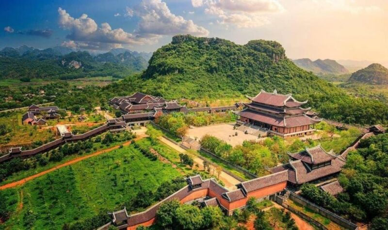 From Hanoi: Ninh Binh & Bai Dinh & Trang An & Mua Caves Tour - Detailed Breakdown of the Itinerary