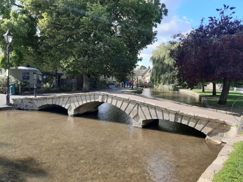 From Stratford-upon-Avon / Moreton-in-Marsh: Cotswolds Tour - The Transport and Guide Experience