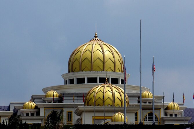 Full Day Kuala Lumpur City Tour with Petronas Twin Tower Tickets - Who Should Consider This Tour?