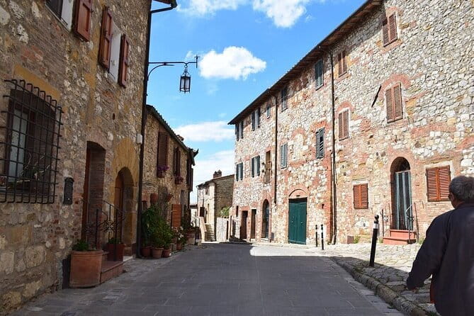 Full Day Private Guided Tour to Assisi and Cortona from Florence - Who Should Consider This Tour?