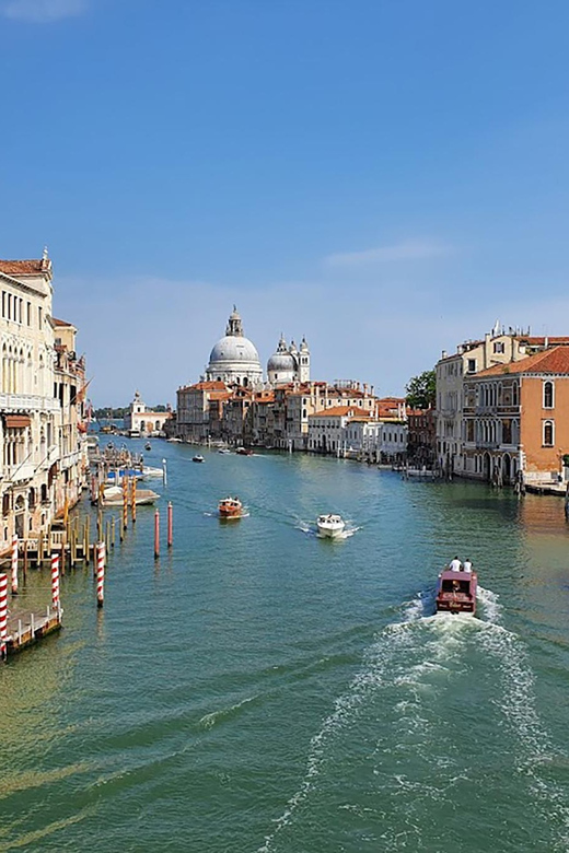 Gondola Serenade: Romance on Venetian Waters Private - The Sum Up