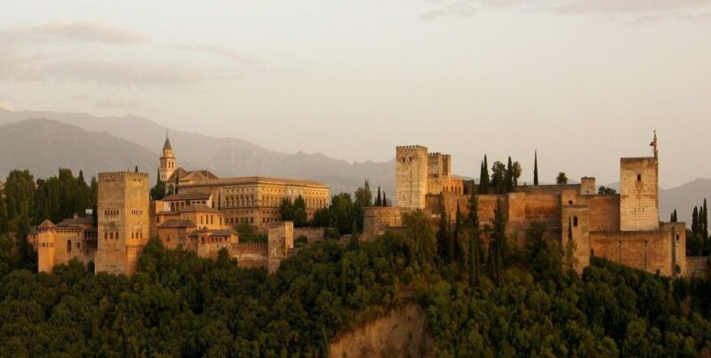 Granada: Walking Tour with Panoramic City Views - Discovering Granada on Foot – What You Can Expect