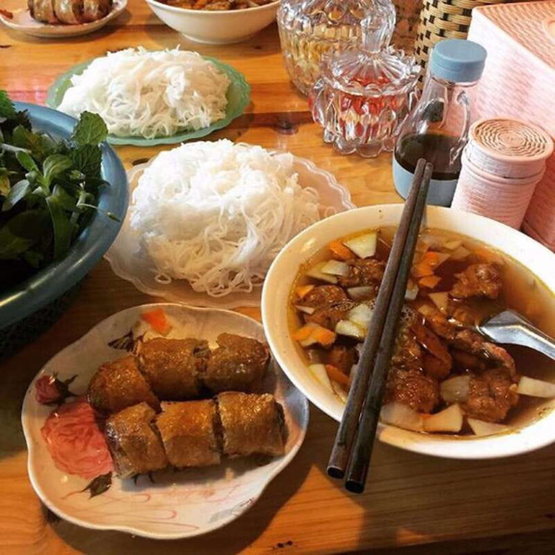 Ha Noi tasting street food tour and Train street - Practical Details and Value