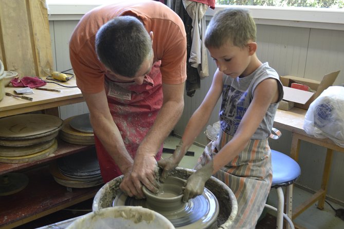 Hands on clay - be creative and make a pot - Authentic Feedback from Participants