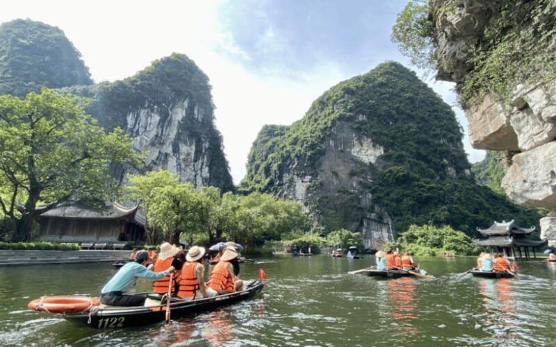 Hanoi: Hoa Lu and Trang An Day Tour with Lunch - What to Expect from the Tour