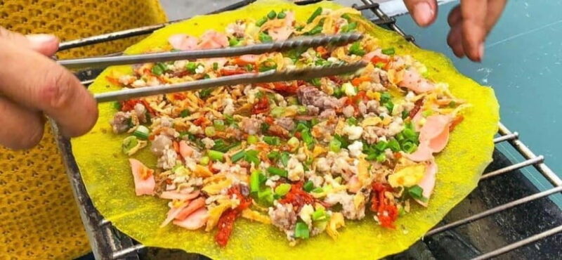 Hanoi: Private Food Tasting Tour and Train Street Experience - Authentic and Fun