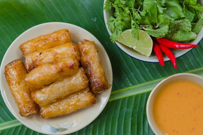 Hanoi Street Eats Evening Small Group Tour - First Stops: Tasting Hanoi’s Classics