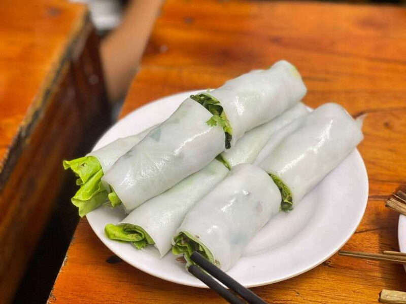 Hanoi Street Food Experience for Vegetarians & Train Street - Analyzing the Value