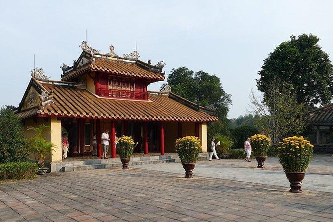 Hoi An: Full-day Imperial Hue And Scenic Hai Van Pass Discovery - Authentic Experiences and Tips