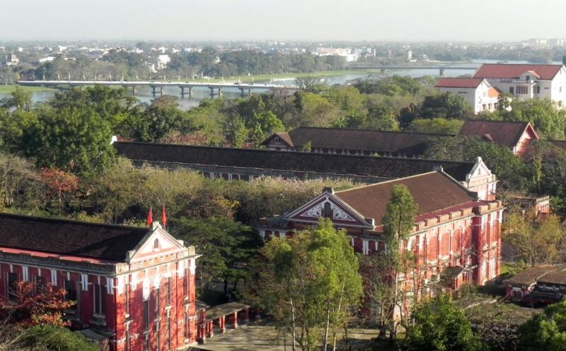 HUE : NIGHT WALKING AND STREET FOOD TOUR - Who Will Love This Tour?