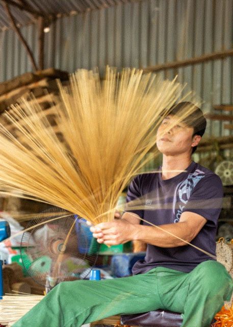 Incense Village-Tam Coc-Hoa Lu Small Group of 9 From Hanoi - Scenic Voyage on Tam Coc — Land-based Halong Bay