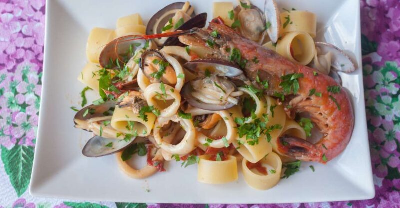 Ischia: Dining Experience at a Local's Home - The Dining Atmosphere and Connection