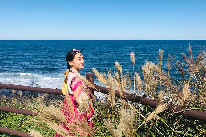 [Jeju] Hanbok Private guide tour & photo session in beautiful Yongduam rock, - A Closer Look at the Experience