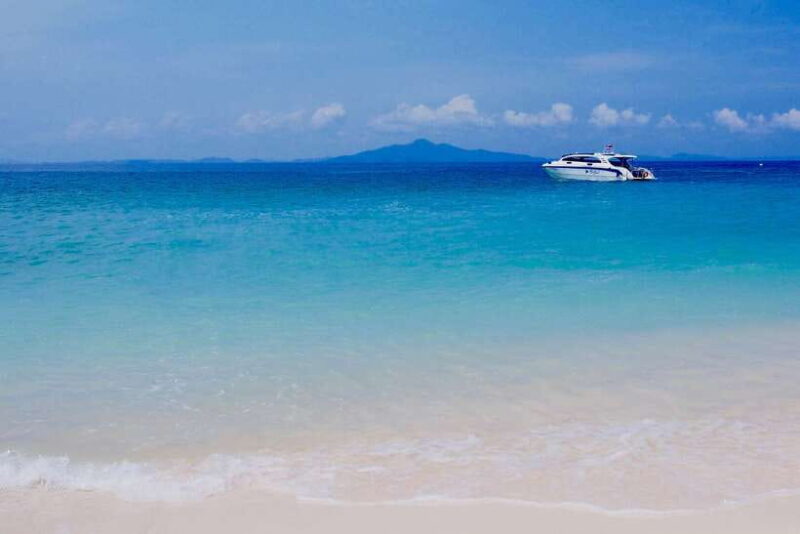 Khaolak: Early Bird To Phi Phi Island & Maya Bay with Lunch - The Value of This Tour