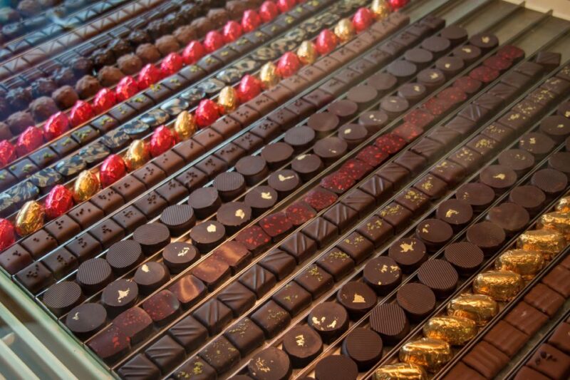 Le Marais: Pastry and Chocolate Food Tour - What Makes This Tour Stand Out?
