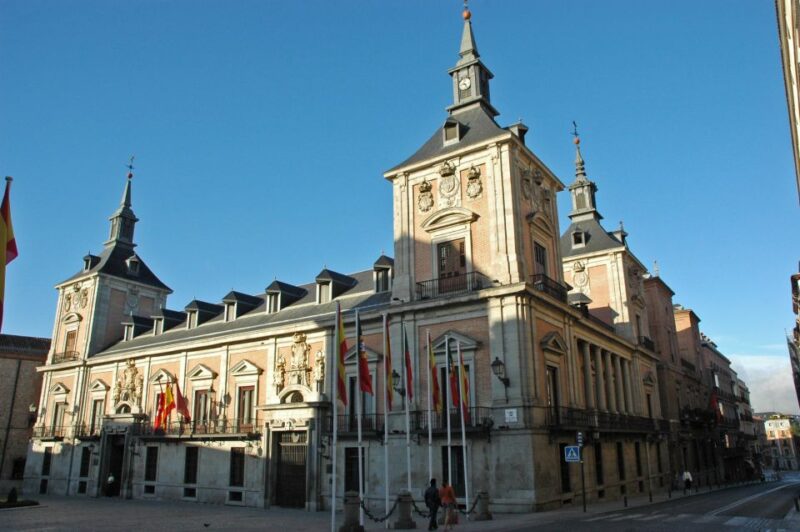 Madrid: 1.5-Hour City Highlights Guided Walking Tour - The Authentic Experience and Practicalities