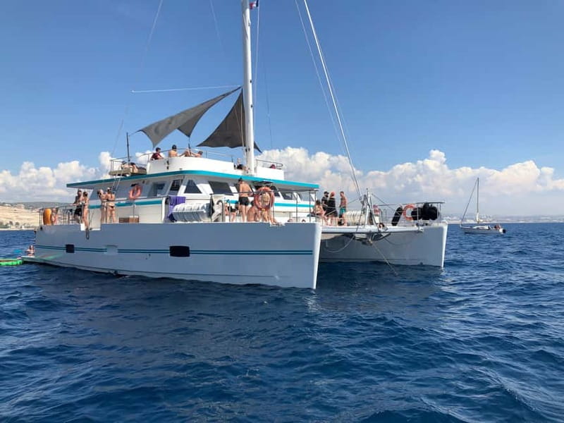 Marseille: Sunset catamaran cruise, buffet & drinks - Who Will Love This Experience?