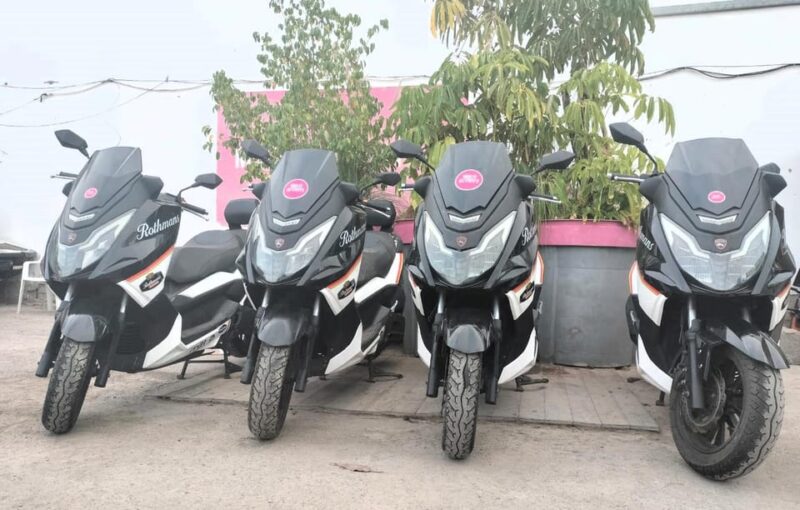 MASPALOMAS: XL MAXISCOOTER 125 DAY RENTAL -DEPOSIT REQUIRED - The Experience in Detail