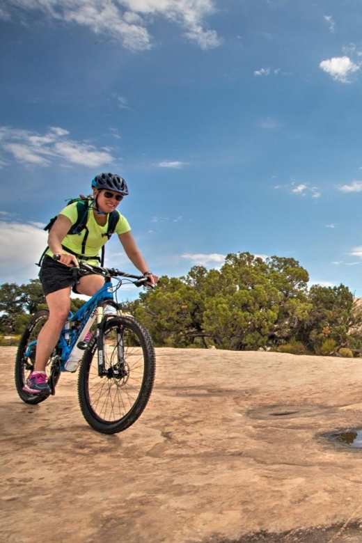 Moab: E-Mountain Bike Half Day Tour - The Equipment and Guides