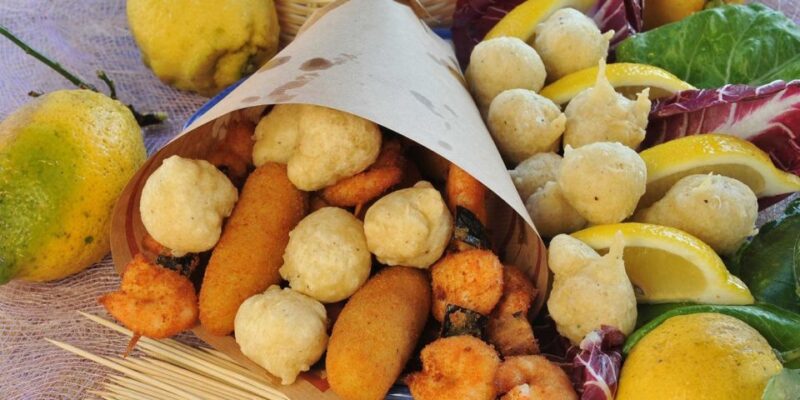 Naples: Private Food Tasting Walking Tour - The Experience in Detail