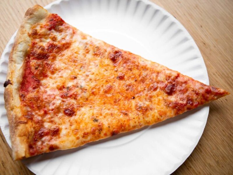 New York City: Sightseeing Walking Tour with Food Tastings - The Itinerary in Detail