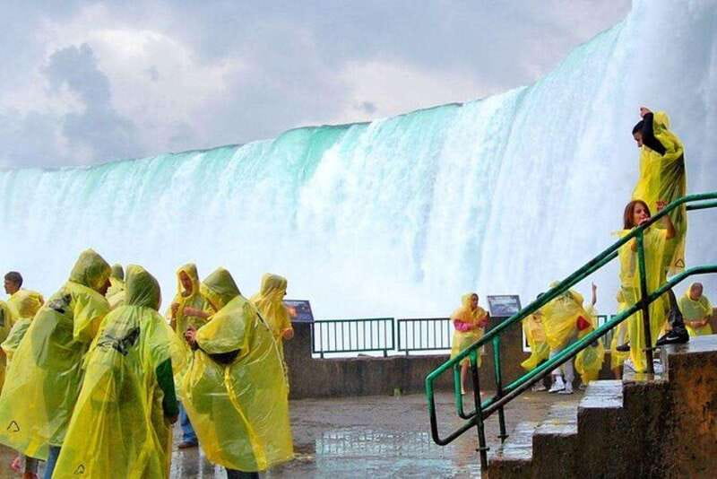 Niagara Falls Day Tour with Boat Ride & Journey Behind Falls - Transportation and Group Size: Making the Day Hassle-Free