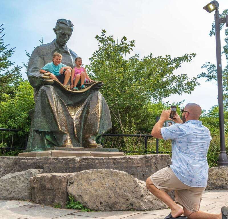Niagara Falls: USA and Canada Tour with Boat Cruise + Lunch - The Cave of the Winds: A Close Encounter