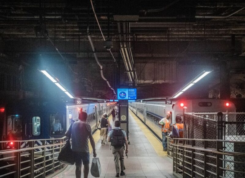 NYC | French guided tour Grand Central & Midtown - What to Expect: A Walk Through History and Hidden Corners