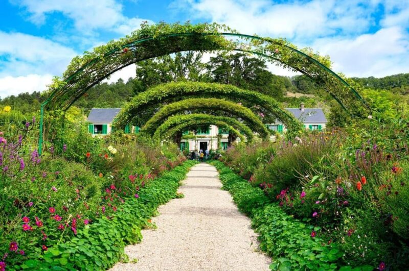 Paris: Giverny Private Half-Day Trip to Monet's Garden - The House and Personal Collections