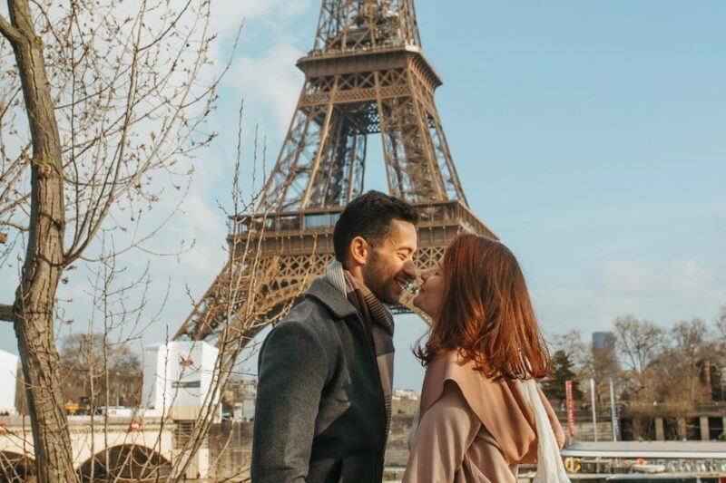 Paris: Photoshoot at the Eiffel Tower / Arc de Triomphe - What Makes This Experience Stand Out?