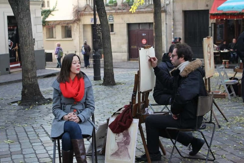 Paris: Private 2-Hour Walking Tour with a Parisian guide - What’s Included and What’s Not