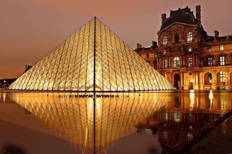 Paris: Private Walking Tour with a Licensed Local Guide - Why the Private Guide Makes a Difference