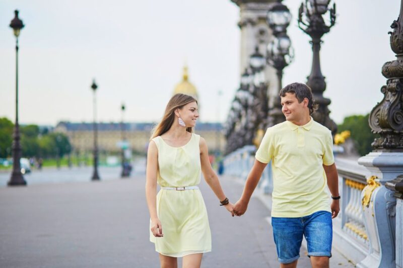 Paris: Professional photoshoot at Alexander III bridge - Why This Is a Great Value for Travelers