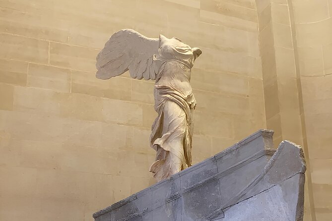 Paris : Walking Tour by a Native - From the Champs-Élysées to the Arc de Triomphe