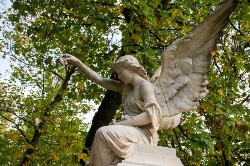 Père Lachaise Cemetery: A Stroll Through Immortal History - The Value of the Tour