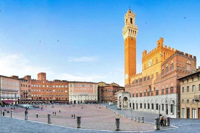 Private Best of Tuscany Hill Towns Tour with lunch from Florence - San Gimignano — The “Town of Beautiful Towers”