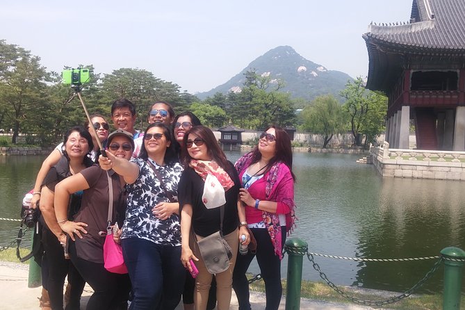 Private day tour Korea(Seoul) with Professional Photographer - Frequently Asked Questions