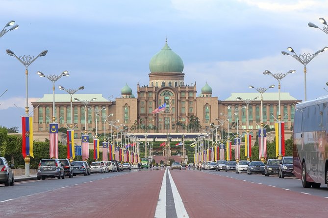 Private Half-Day Putrajaya Tour with Lake Cruise from Kuala Lumpur - What Makes This Tour Stand Out