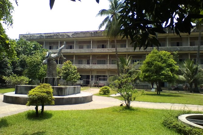 Private Half Day To Killing Field & S21 Genocidal Museum in Phnom Penh - Who Should Book This Tour?