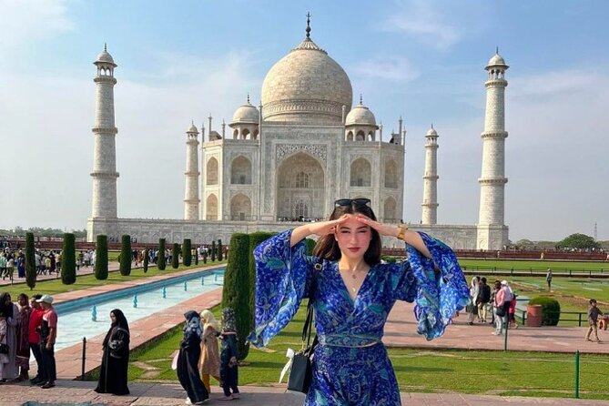Private Sunrise Taj Mahal Tour from Delhi by Car - All inclusive - First Glimpse: The Taj Mahal at Sunrise