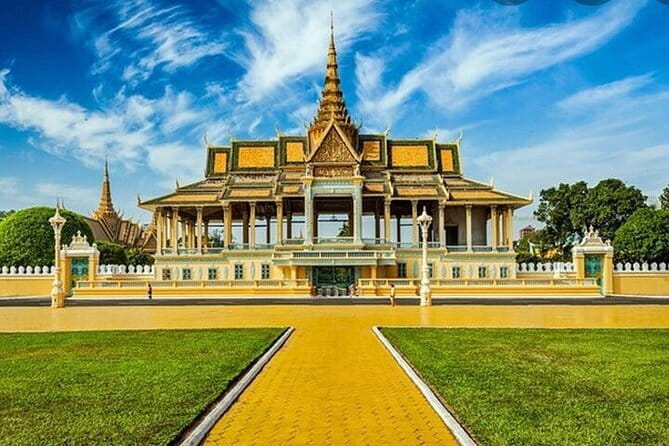 Private Taxi from Siem Reap to Phnom Penh - Speak English Driver - The Experience in Action: What Travelers Say