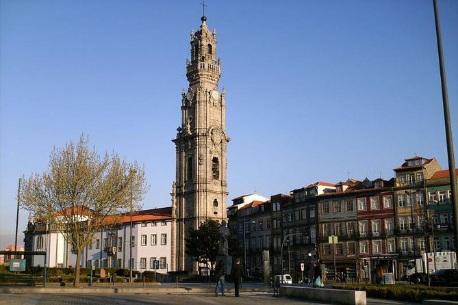 Private tour 2 days from 1 to 8 people to Porto - Aveiro- Nazaré- Óbidos - What Makes This Tour Stand Out?