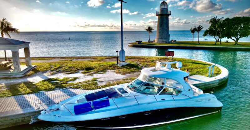 Private  Yacht Rentals  2h  Champagne gift - Is This Tour Worth the Cost?