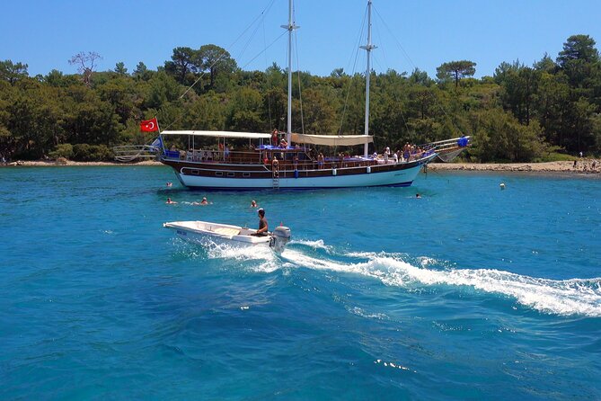 Relaxing Boat Trip w/Lunch and Drinks from Antalya - What Makes the Coastal Views Special?