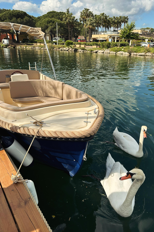 Rental of electric boats without a license - What to Expect On Your Electric Boat Journey