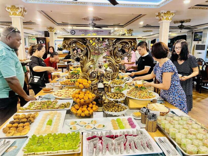 Saigon: Night Cruise with Dinner on the Saigon River - What You’ll Love