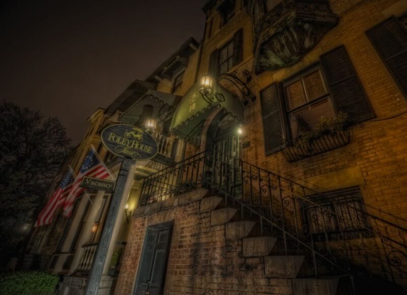 Savannah: Grave Tales Walking Tour - The Experience: A Balanced Look