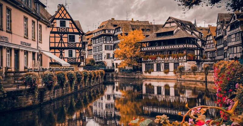 Strasbourg: Guided Historical Neighborhoods Walking Tour - Exploring Strasbourg in Depth